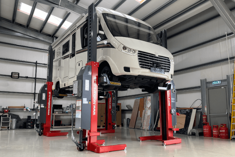 5 Critical Safety Checks For Mobile Column Lifts - Totalkare